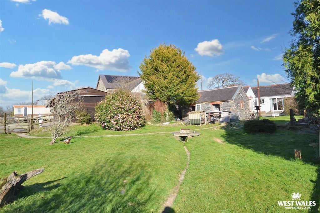 Llanfallteg, Whitland 2 bed property with land - £400,000