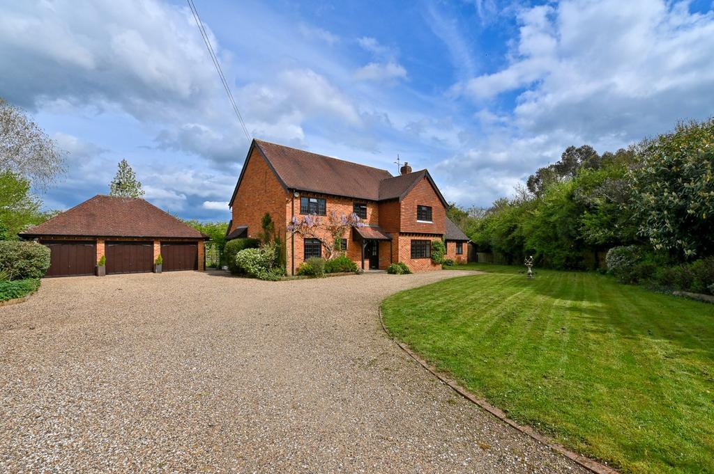 Coningsby Lane, Fifield, Maidenhead... 4 bed detached house for sale ...