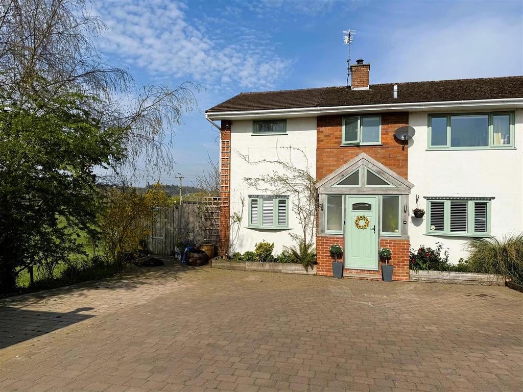 Whittington Hall Lane, Kinver 5 bed semi-detached house for sale - £525,000