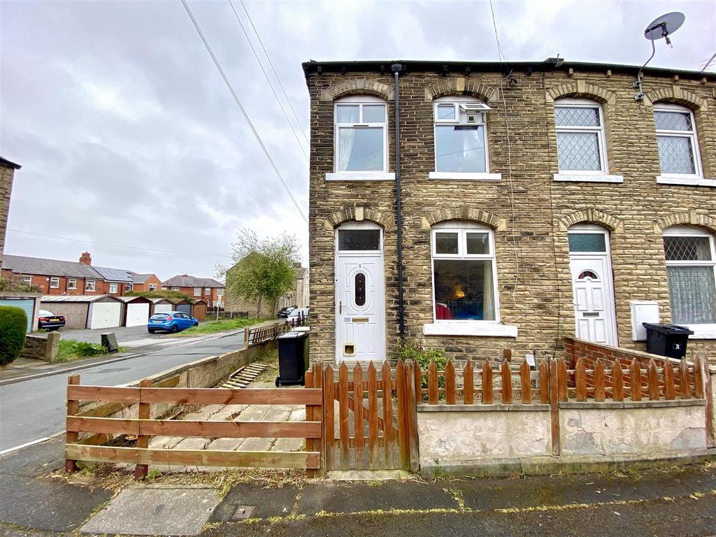 Batley Street, Huddersfield 1 bed terraced house - £80,000