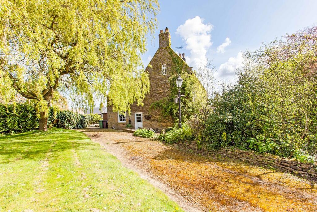 Scarcliffe Hall Farm Cottage 2 bed house to rent - £950 pcm (£219 pw)