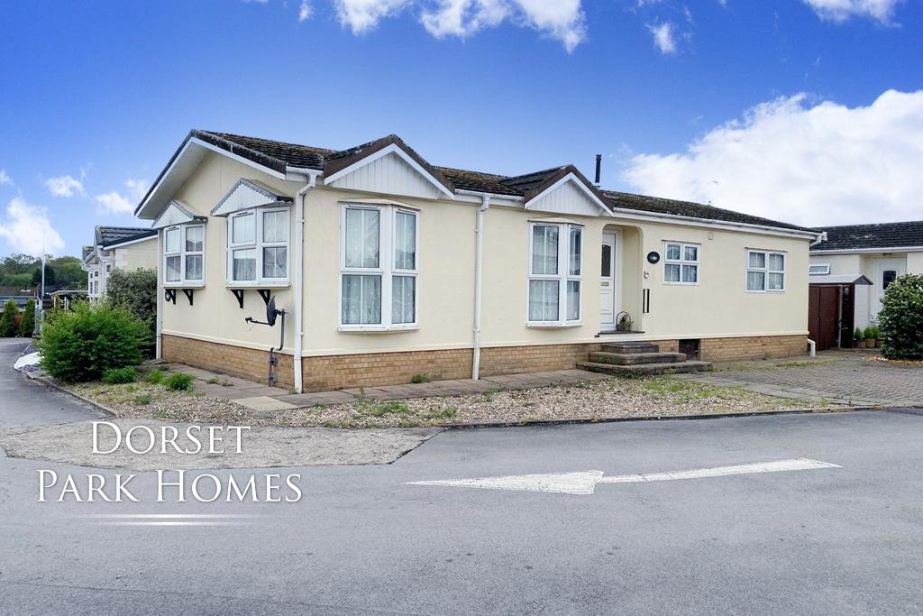 Pinehurst Park, West Moors, Ferndown... 2 bed park home for sale - £175,000