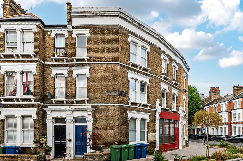 Brook Drive London SE11 2 bed flat - £2,400 pcm (£554 pw)
