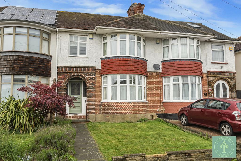 Charter Way, London, N14 4 bed terraced house for sale - £645,000