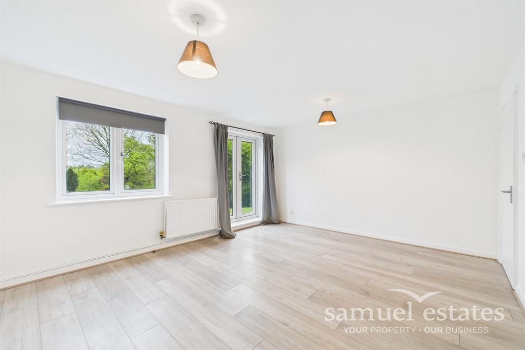 Central Hill, London, SE19 1 bed flat - £1,400 pcm (£323 pw)