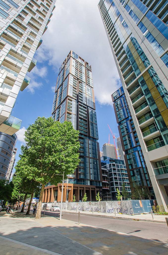 Harbour Way, Canary Wharf, London, E14 2 bed flat for sale - £750,000