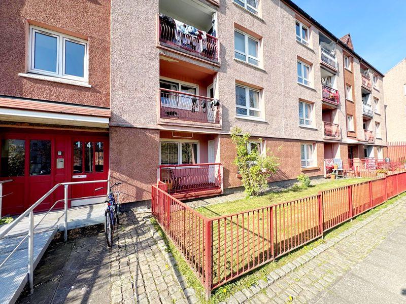 Royston Road, Glasgow 2 bed apartment for sale - £65,000