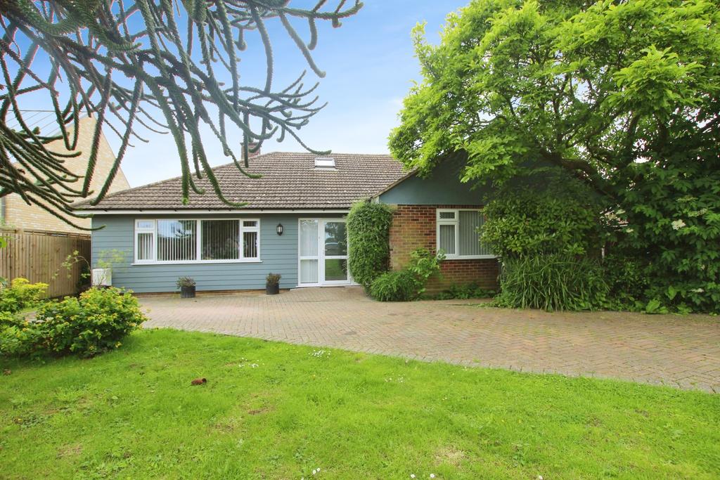 Henley Road, IP1 3 bed detached house - £1,600 pcm (£369 pw)