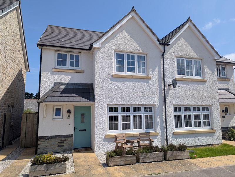 Pool, Redruth - Cul-de-sac position... 3 bed house for sale - £285,000