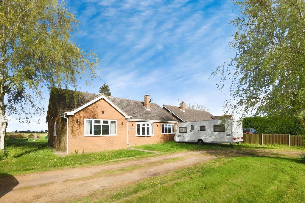 Old Fendyke, Sutton St James... 3 bed detached bungalow for sale - £245,000