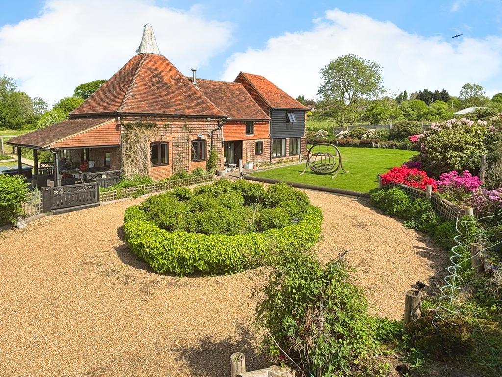 Guestling, East Sussex TN35 6 bed detached house for sale - £1,500,000