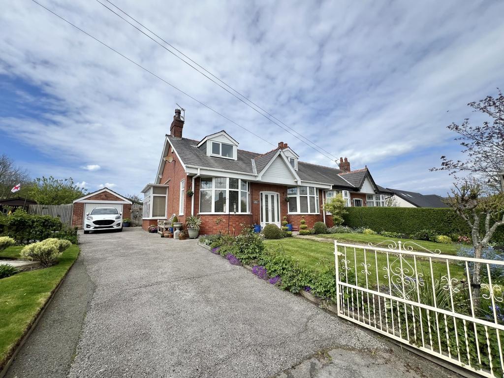 Pilling Lane, Preesall FY6 4 bed semi-detached house for sale - £335,000