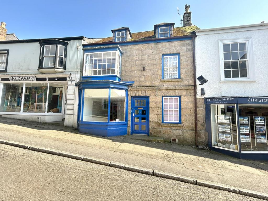 Wendron Street, Helston TR13 3 bed terraced house for sale - £200,000