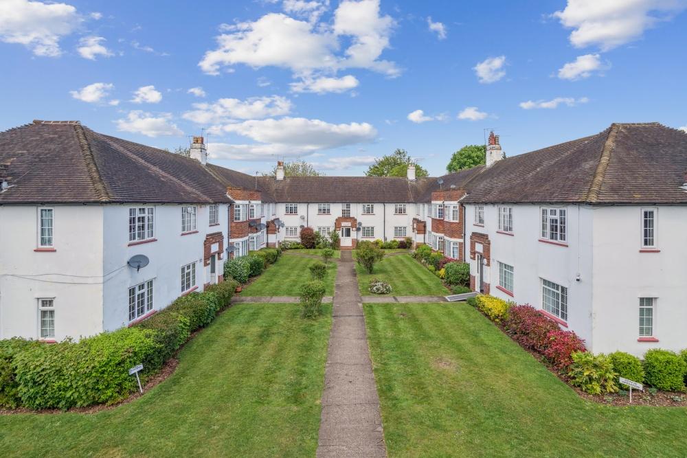 Buckfield Court, IVER SL0 2 bed apartment for sale - £289,000