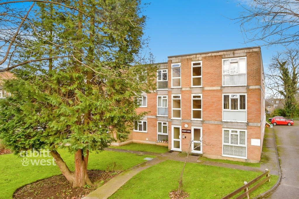 Eaton Road Sutton SM2 1 bed apartment to rent - £1,300 pcm (£300 pw)