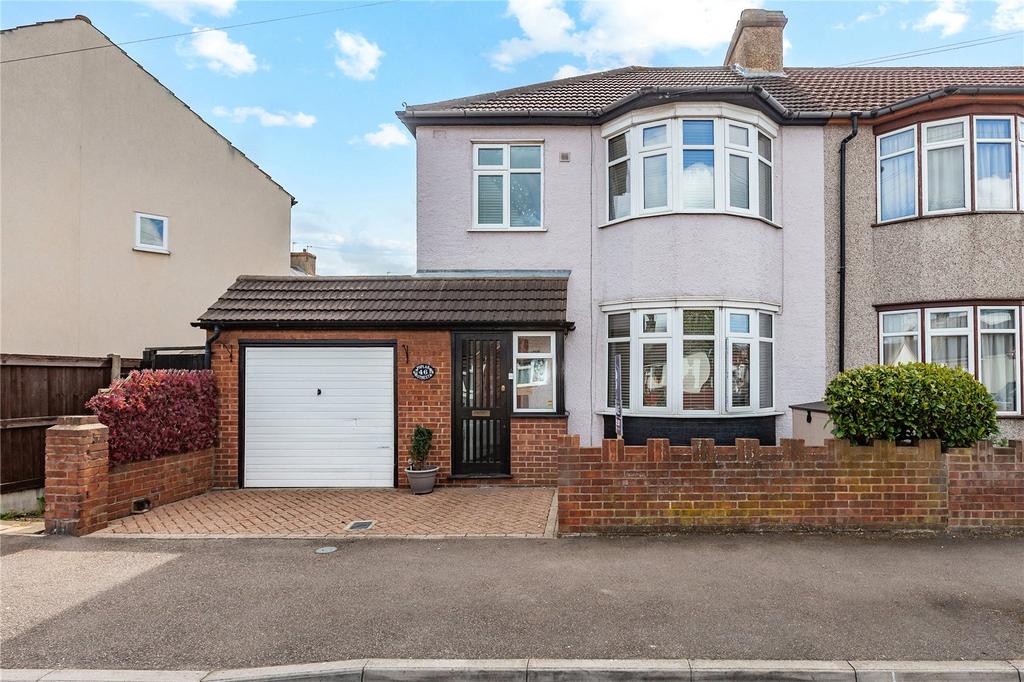 Poplar Street, Romford, RM7 3 bed end of terrace house for sale - £500,000