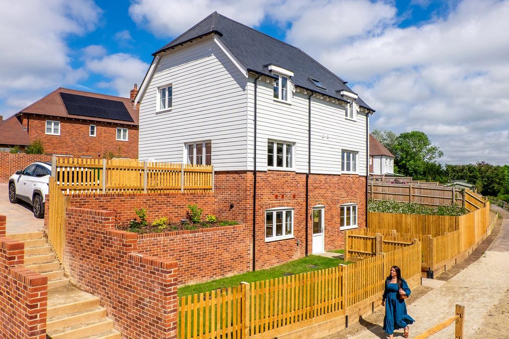 Hillbury Fields, Ticehurst, TN5 4 bed detached house for sale - £780,000