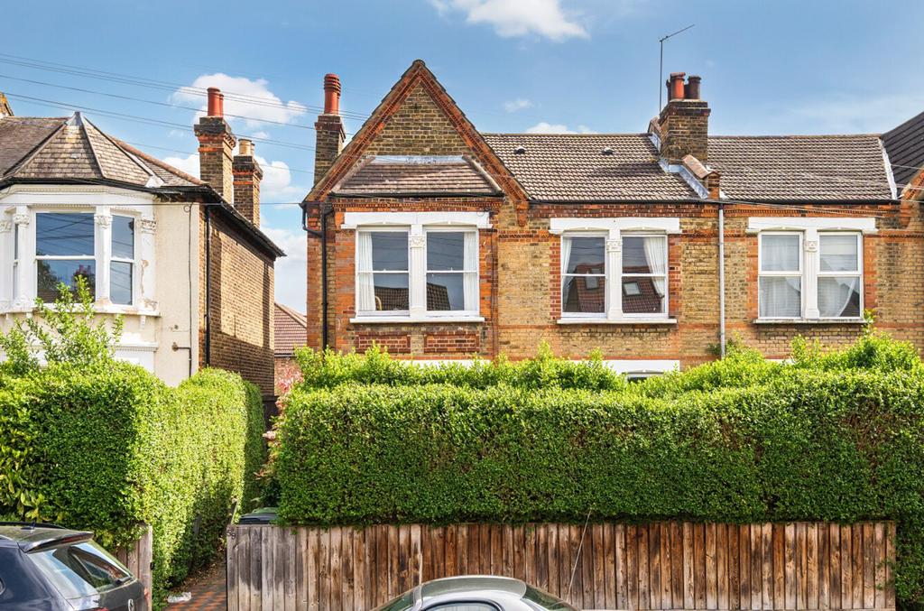 Hurstbourne Road, London SE23 2 bed flat for sale - £550,000