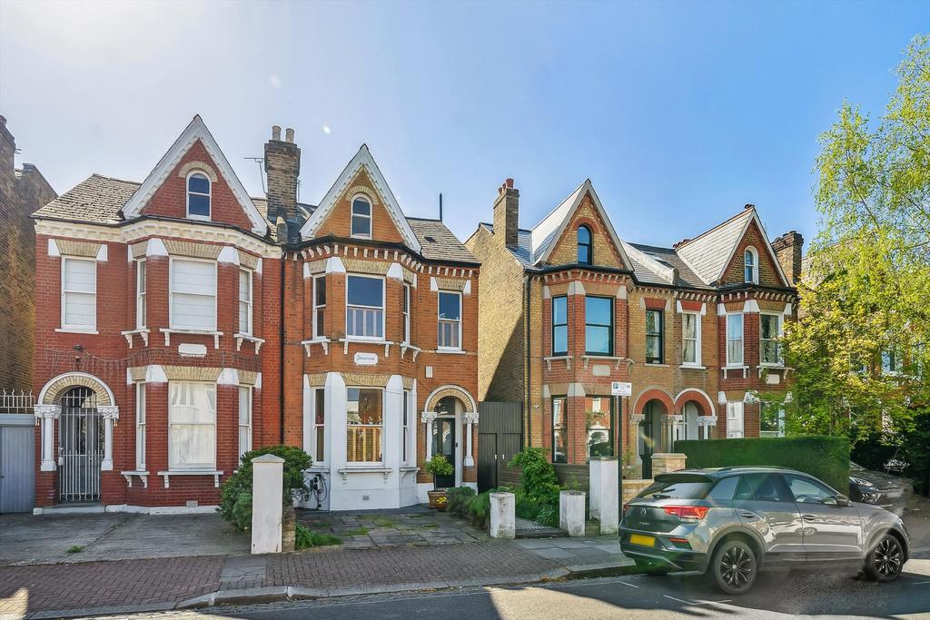 Hendham Road, London, SW17 7 bed semi-detached house for sale - £2,150,000