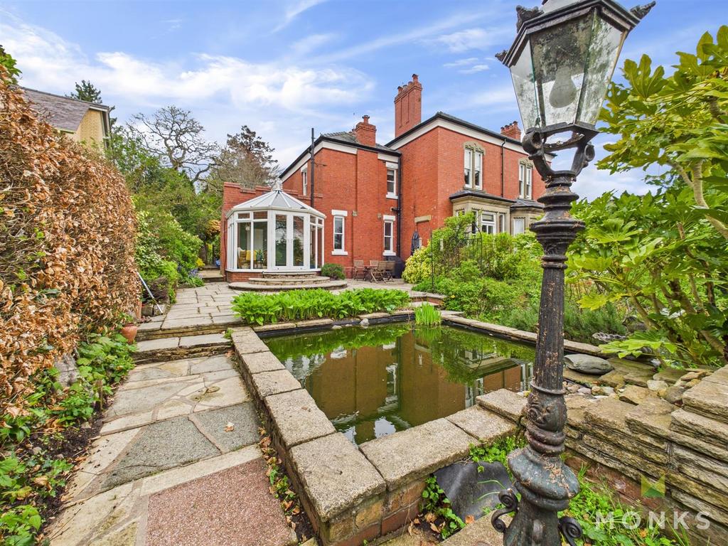 Mount Drive, Oswestry 3 bed semi-detached house for sale - £350,000