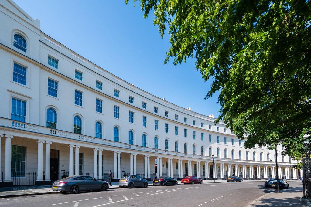 Park Crescent, W1, Marylebone... 1 bed flat - £5,900 pcm (£1,362 pw)