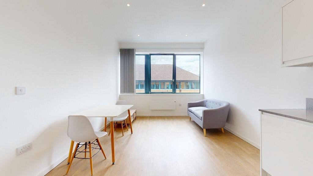 Riverbank Way 1 bed flat - £1,725 pcm (£398 pw)