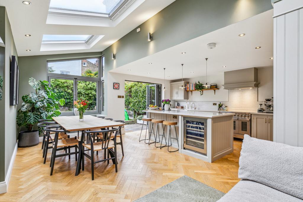 Cheriton Square, SW17 4 bed semi-detached house for sale - £1,685,000