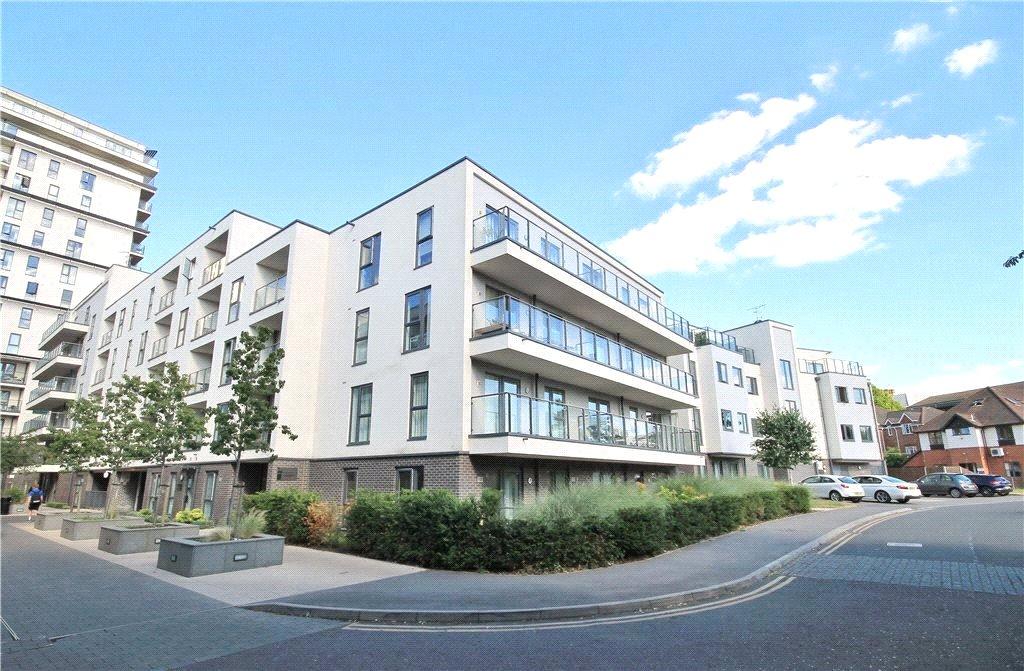 Bradfield Close, Woking, Surrey, GU22 1 bed apartment for sale - £220,000