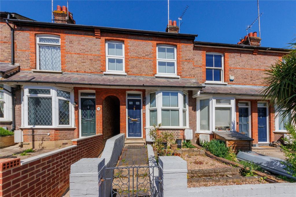 Station Road, Radlett, Hertfordshire... 2 bed terraced house for sale ...