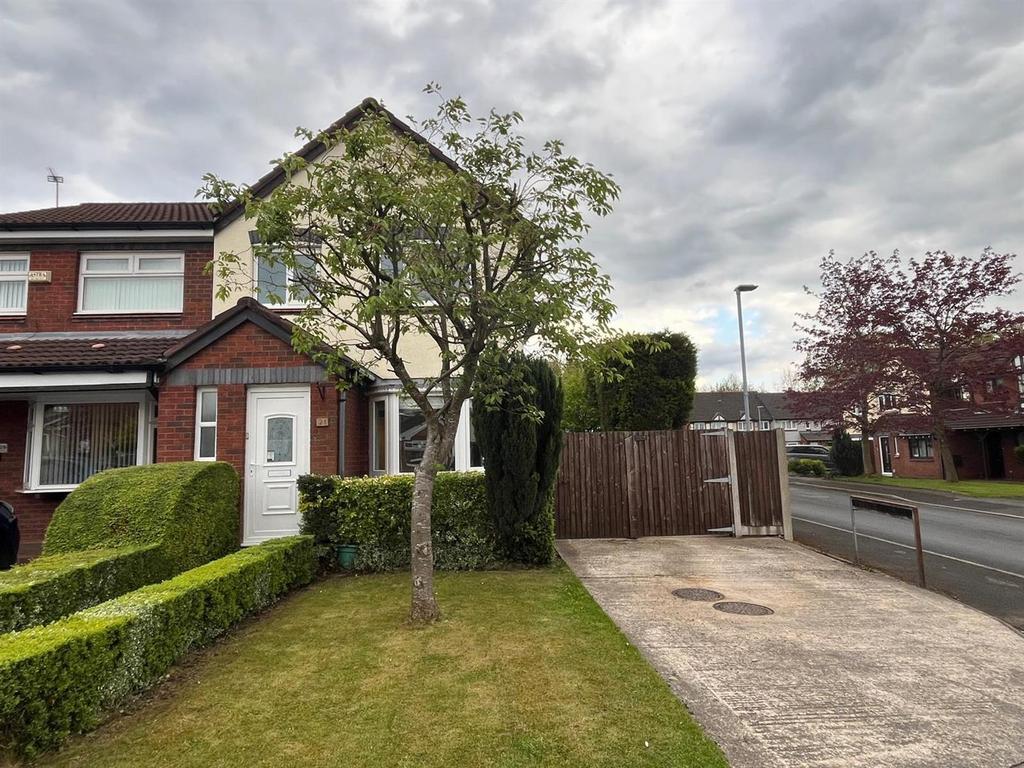 Westminster Way, Dukinfield SK16 3 bed semi-detached house for sale - £ ...