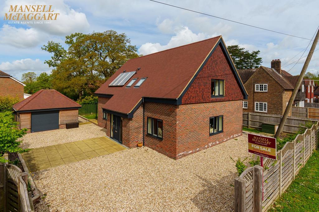 London Road, Sayers Common, BN6 4 bed detached house - £750,000
