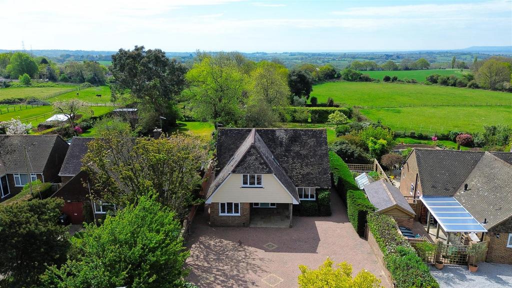 Standard Hill, Ninfield, Battle 5 bed detached house - £800,000