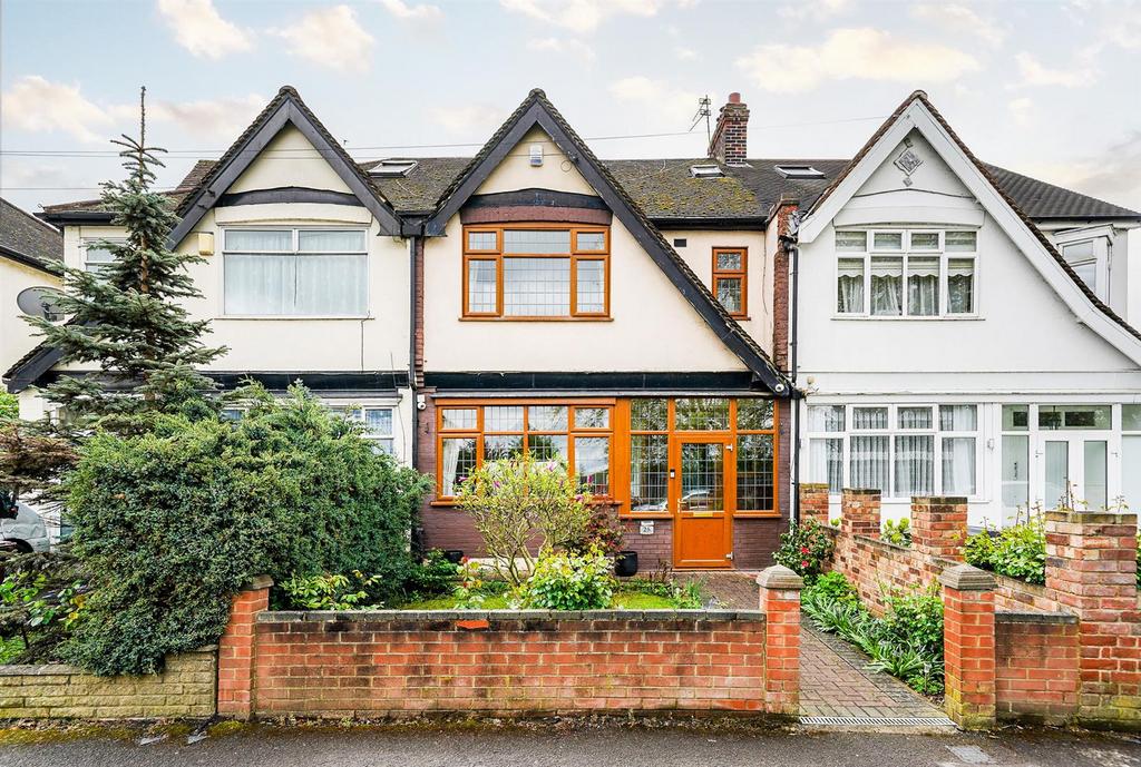 Lower Hall Lane, Chingford 4 bed terraced house for sale - £550,000