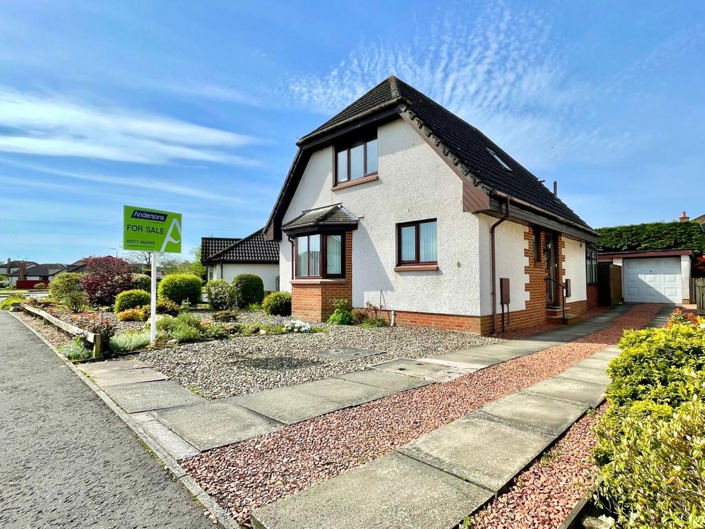 5 Lathro Lane, Kinross, KY13 3 bed detached house - £285,000