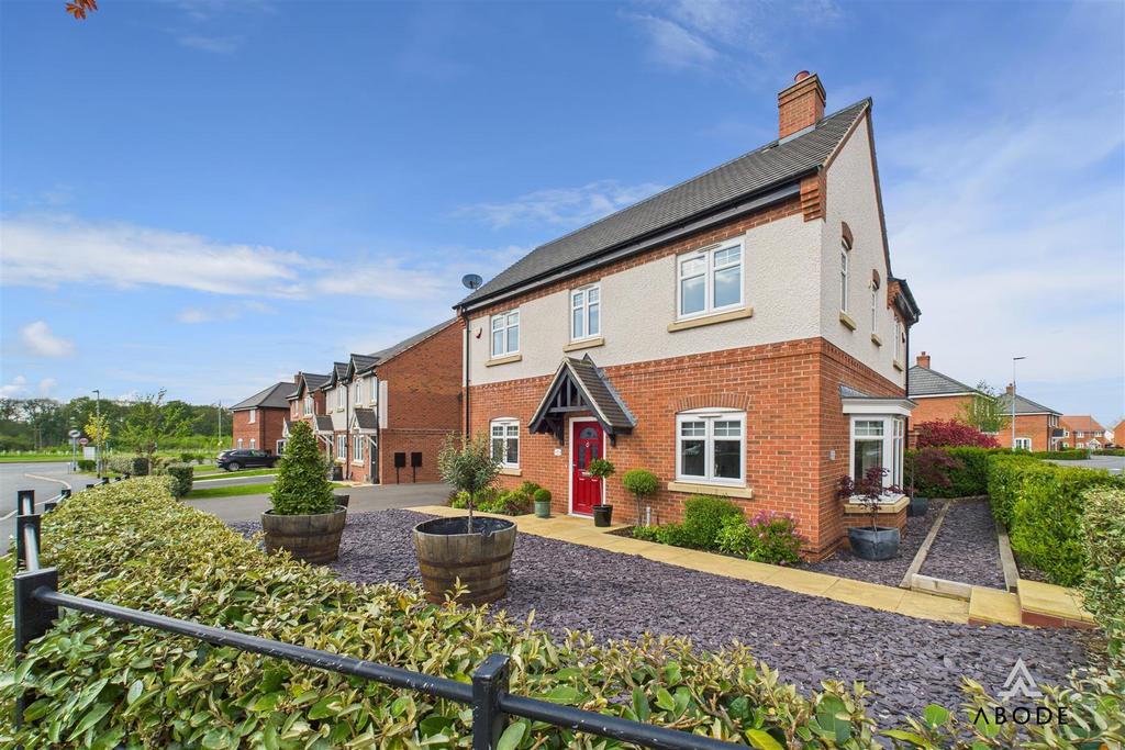 Ayrton Drive, Castle Donington DE74 4 bed detached house - £475,000
