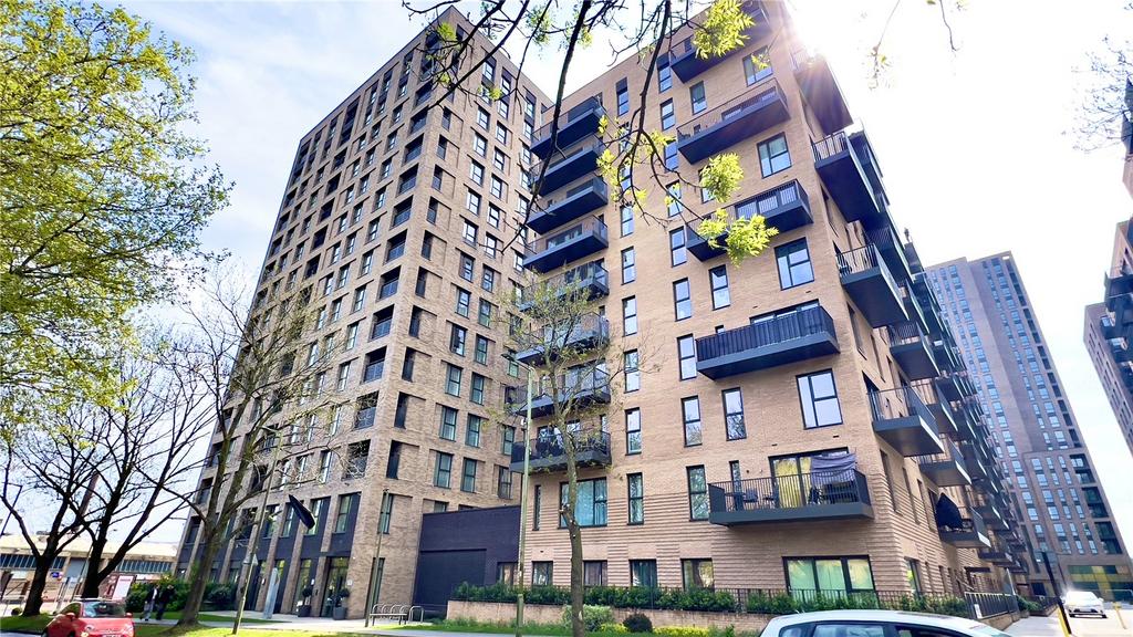 3, Aerodrome Road, London NW9 1 bed flat - £1,850 pcm (£427 pw)