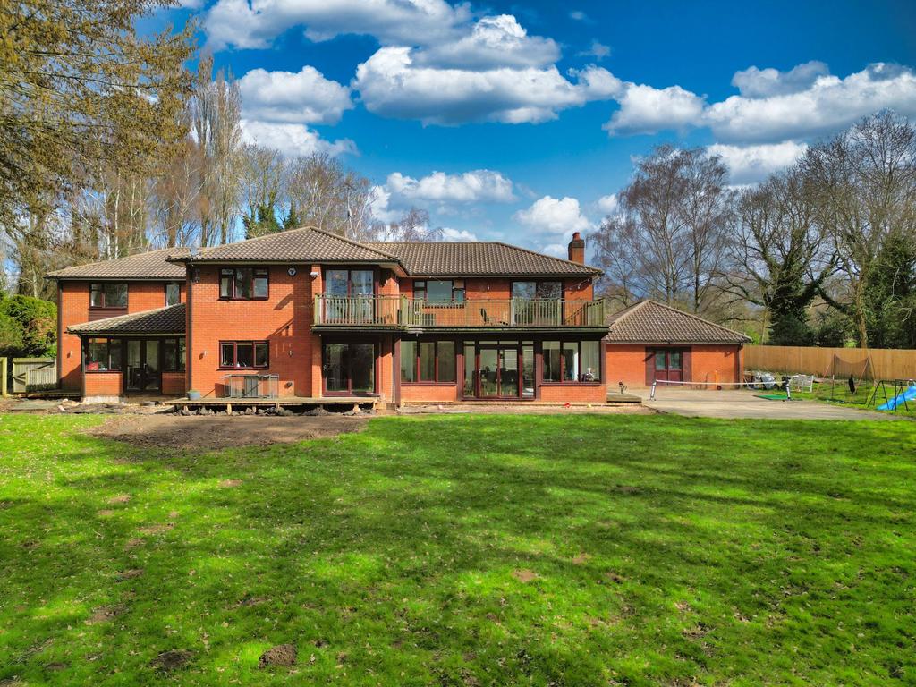 Mill Lane, Milton Keynes MK17 6 bed detached house for sale - £1,500,000