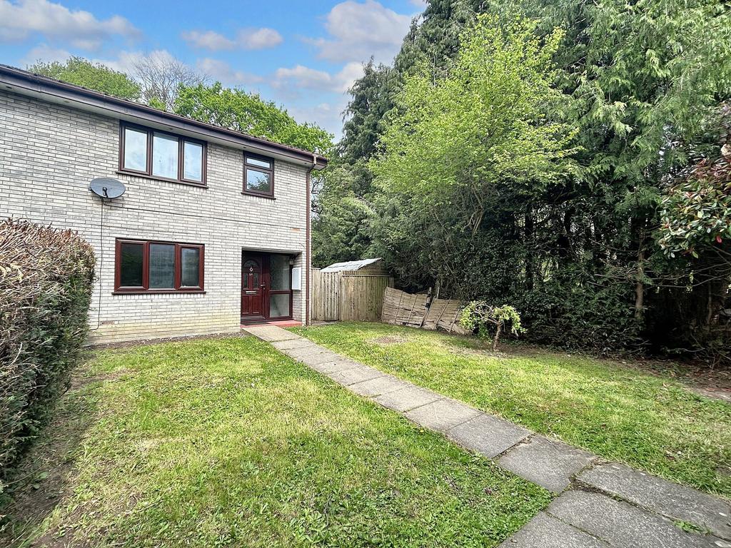 Eyeworth Walk, Dibden, SO45 3 bed property for sale - £285,000