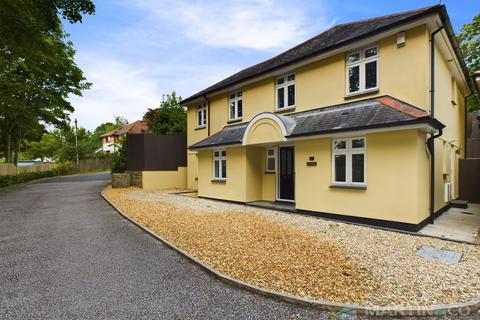 Houses to rent in Truro | OnTheMarket