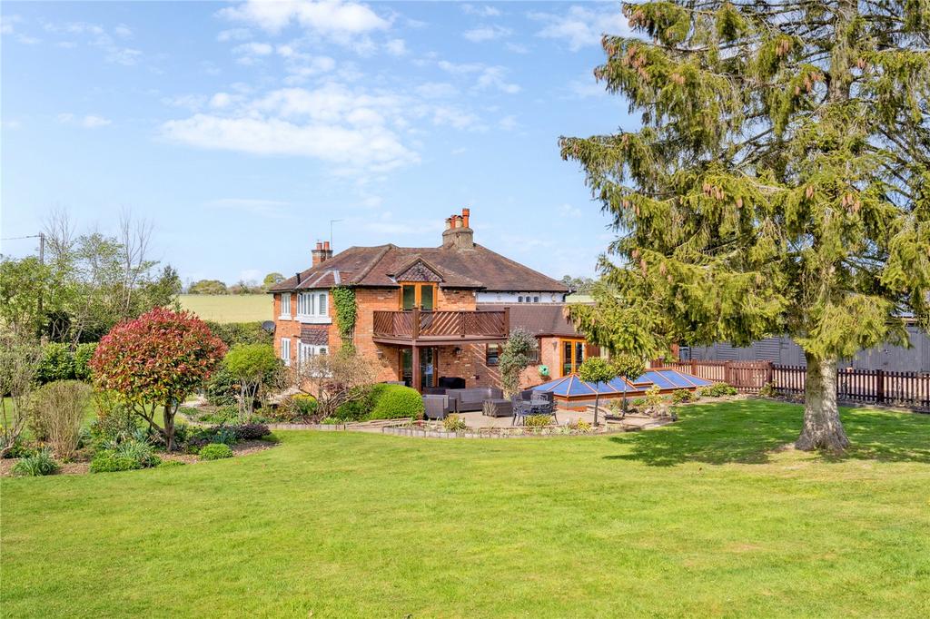 Flaunden Lane, Bovingdon... 5 bed equestrian property for sale - £1,550,000