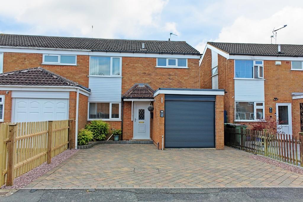 Pitton Close, Wigston 3 bed semi-detached house for sale - £280,000