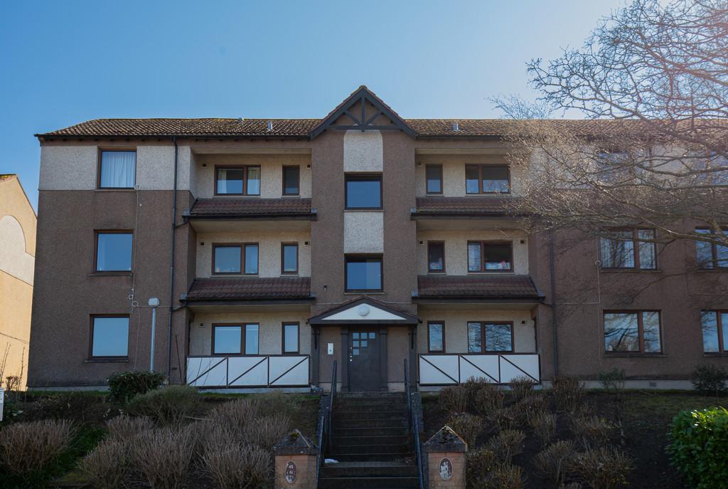 Morrison Drive, Aberdeen 2 bed apartment for sale - £60,000