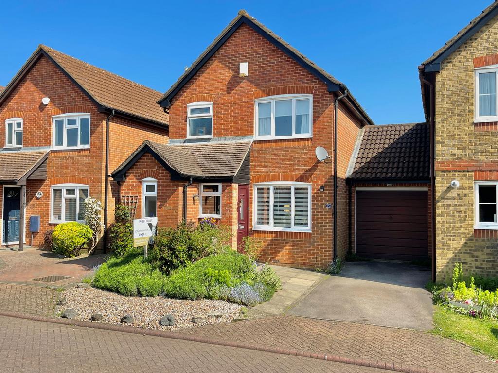 Tolsey Mead, Sevenoaks TN15 3 bed link detached house - £450,000