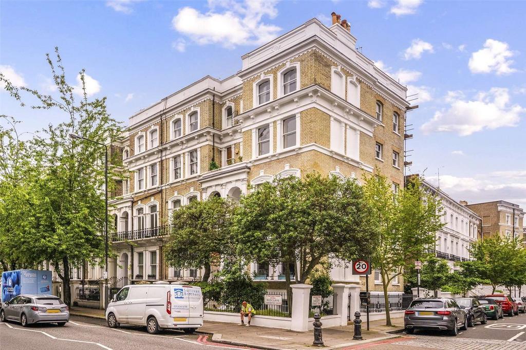 Redcliffe Square, SW10 5 bed apartment - £15,600 pcm (£3,600 pw)