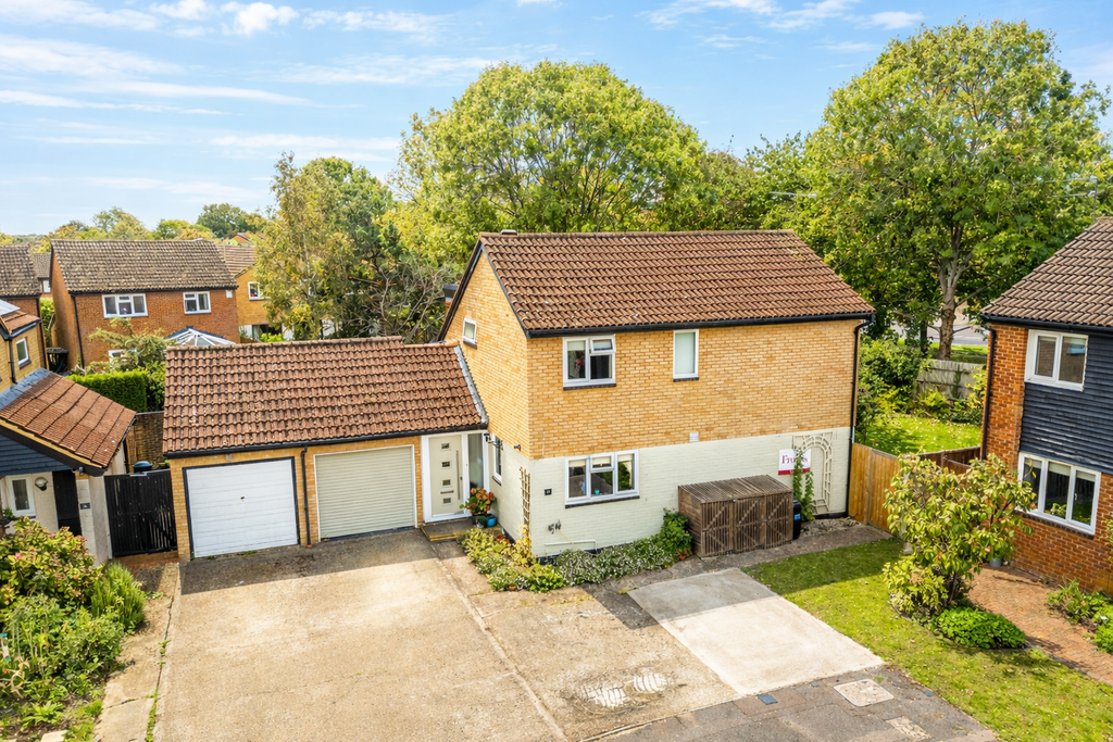 Craiglands, Hertfordshire AL4 4 bed detached house for sale - £900,000