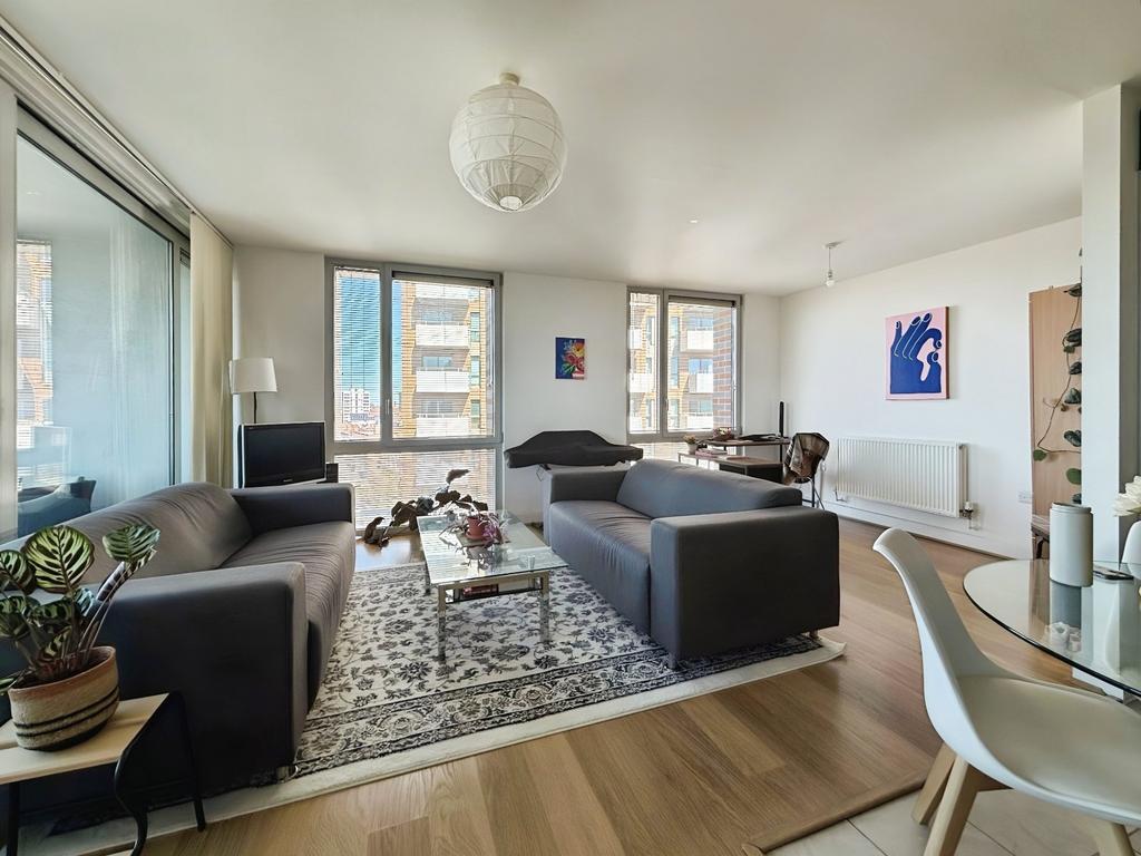 Devons Road, London E3 3 bed apartment for sale - £500,000