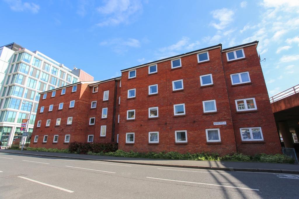 Block C Red Brick House, 1 Lea Road... Studio - £550 pcm (£127 pw)