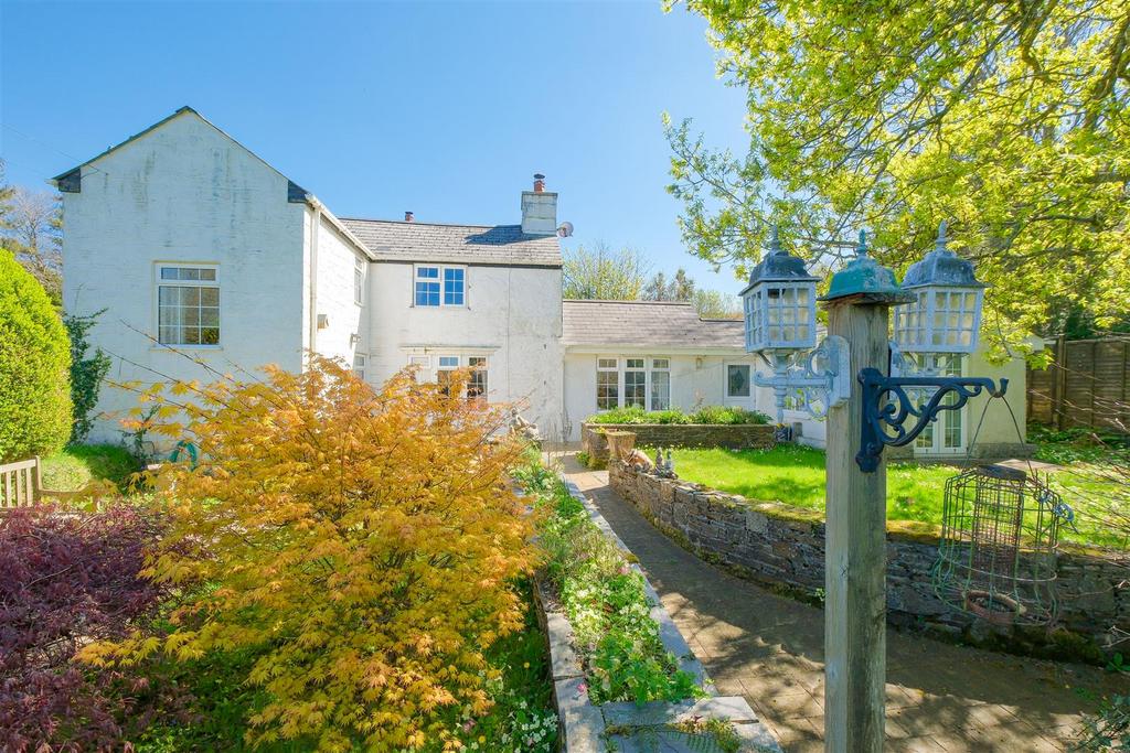 1 Tremaddock Cottages, Liskeard PL14 4 bed detached house - £435,000