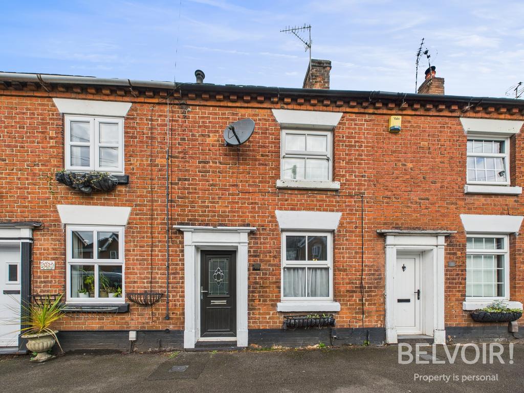 Oulton Road, Stone, ST15 2 bed terraced house for sale - £175,000