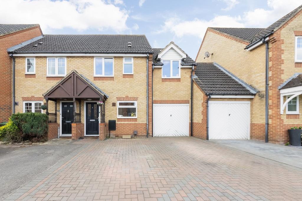 Evenlode Drive, Didcot OX11 3 bed semi-detached house for sale - £375,000